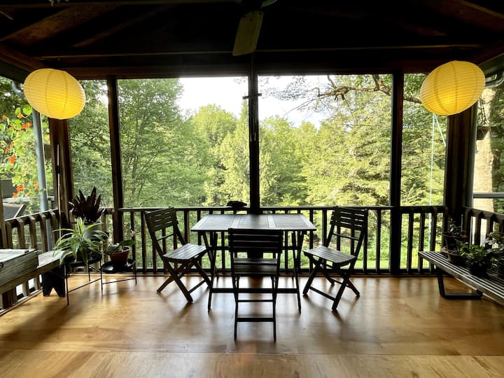 Beautiful Riverside Retreat - Monticello, NY