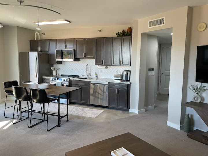 Upscale Condo In Lake Las Vegas - Henderson, NV