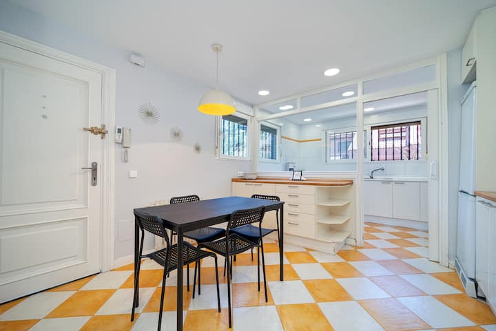 L1) Habitacion Xtra Grande 2 A 5 Personas Terraza - Madrid