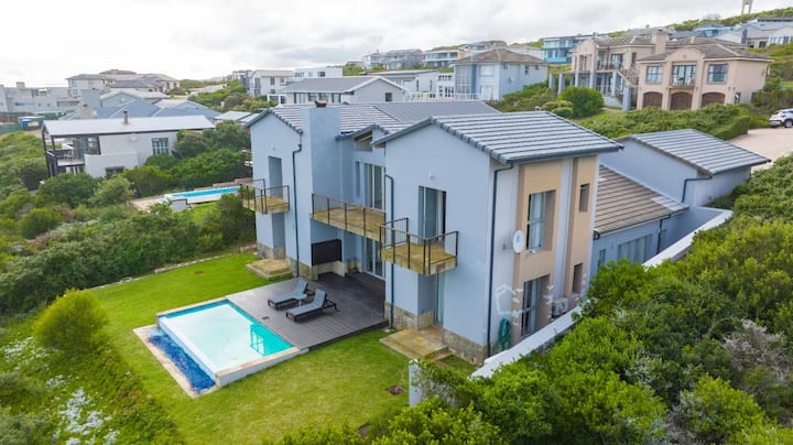 Cozy Villa In Golf Estate - Mossel Bay