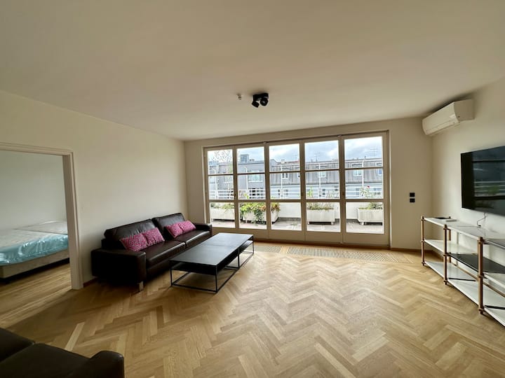 50m To The Oktoberfest Penthouse, Still Very Quiet - Munich