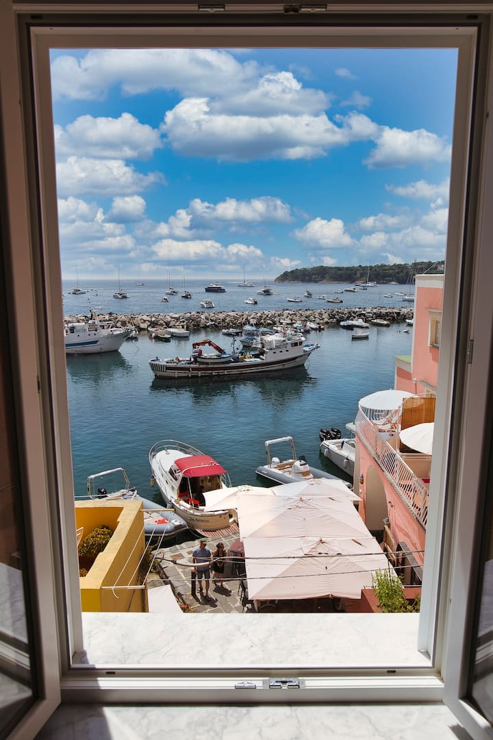 Casa Veneziano : Une Fenêtre Sur La Méditerranée - Procida