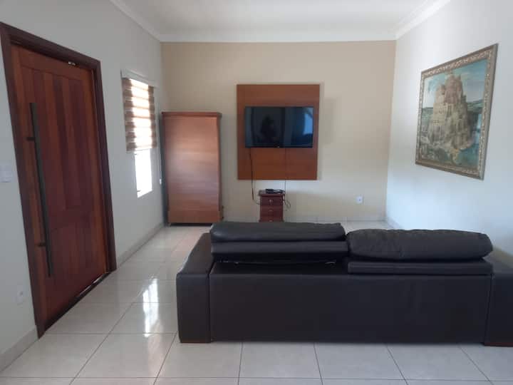 Vista Montanhas + Piscina Climatizada + Ar Q/f - Socorro