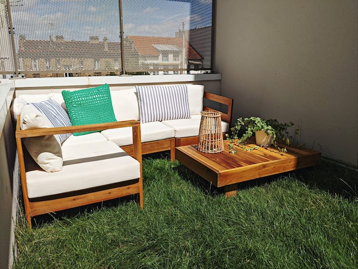 Cosy Green Island In The City - Le Bourget