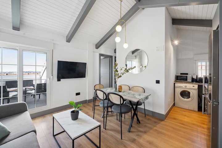 Madrid Calle Santa Ana | 2-bedroom Apt. + Terrace - Madrid