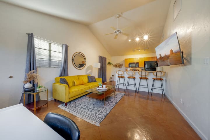 Central | 1 Br & 1 Ba | Guesthouse | Cozy | Fenced - Tucson, AZ