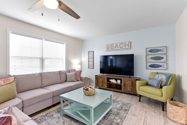 Relaxed Vibes, Near Beach, Pool Access! - Delaware