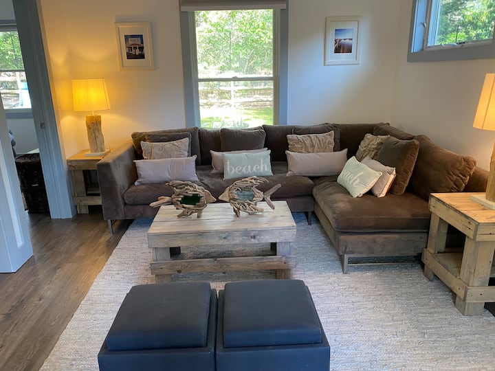 Nature Surrounded Newly Renovated Guest House - Mattituck, NY