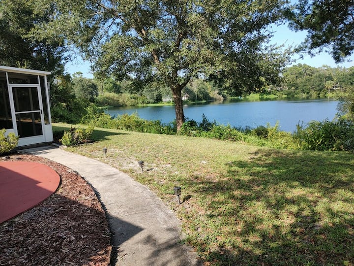 Florida Fun Lakehome - Ormond Beach, FL