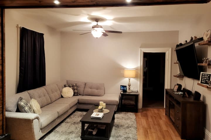 Queen Size Guest Bedroom With Fast Wi-fi - Durham