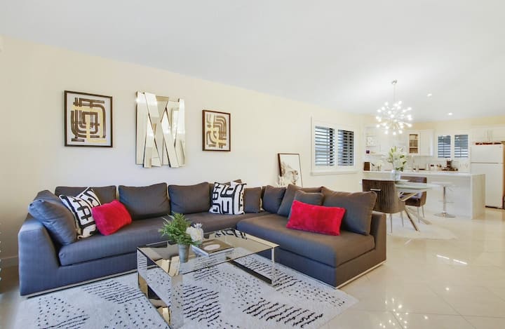 Upscale Cottage In Pga - Jupiter, FL