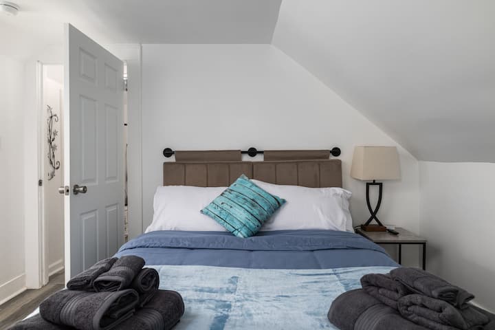 Comfortable For Long Term Stays! - Greensboro, NC