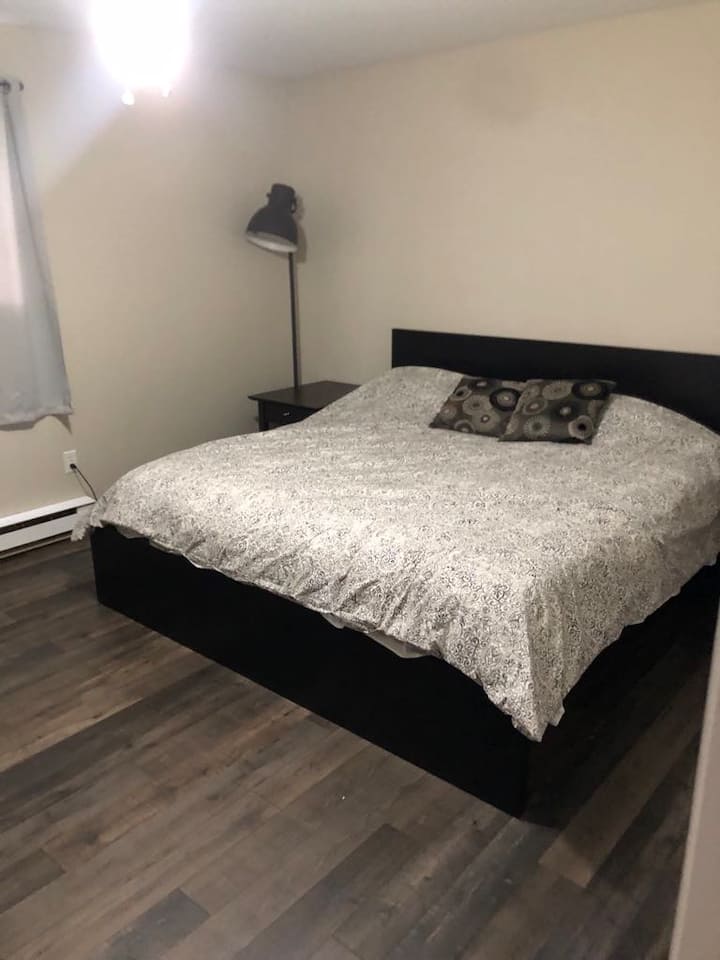 Cozy King Unit In Port Williams - Kentville