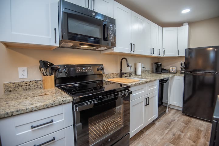 Full Kitchen & Outdoor Delight - Yuma, AZ