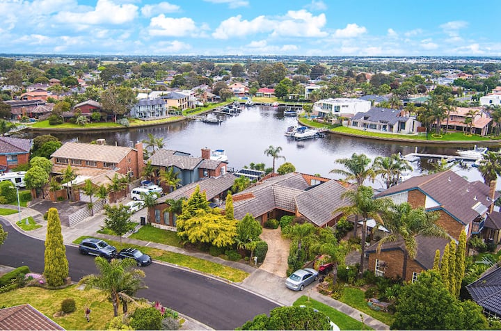 Dream Waterfront Getaway Await - Frankston