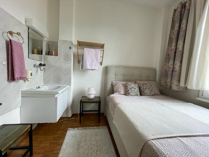Cute Budget Room - Canton of Ticino