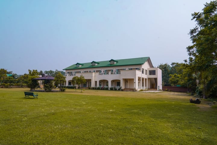 Hotel Sarai Bharatgarh - Nalagarh