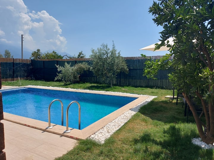 Villa Mit Pool Mit Zwei Unabhängigen Wohnungen - Fethiye