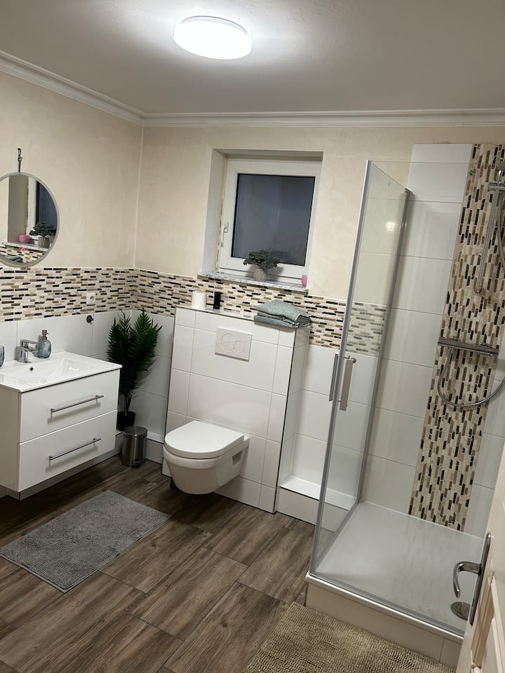 Zimmer Mit Eigenem Neuen Bad - Norderstedt