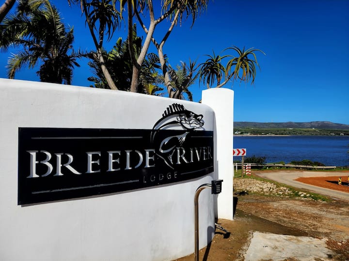 Little Whale's Tail Studio - Witsand