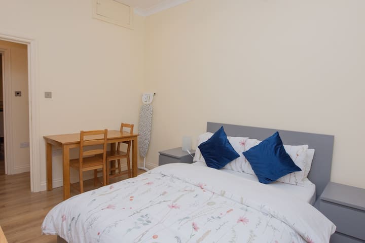 Evergreen Apartments Ground Floor One Bed Flat 1 - London