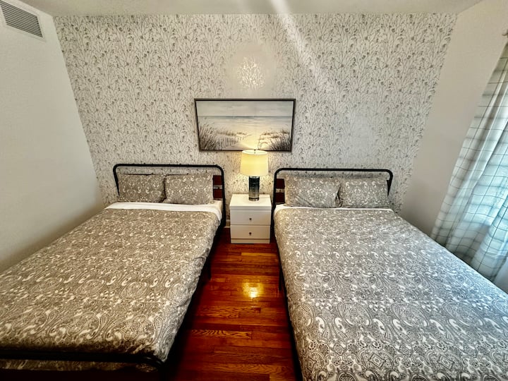 "A" Great 4 Minutes Walk To The Beach 3 Bed, 3 Bat - Miami Beach