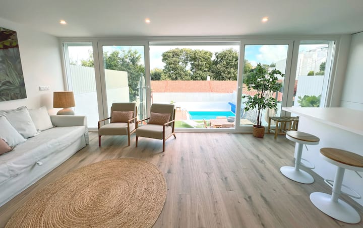 Central Beach Villa W/ Heated Pool, By Timecooler - Estoril