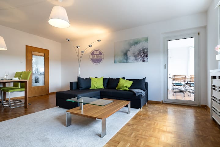 3-room Family Flat With Balcony, Wlan & Netflix - Mönchengladbach