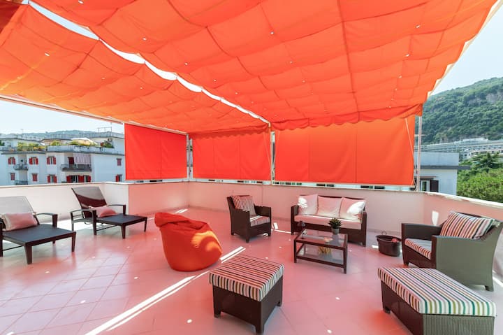 Penthouse Gio Home 2 Bdr Condo With Shared Pool - Sorrento