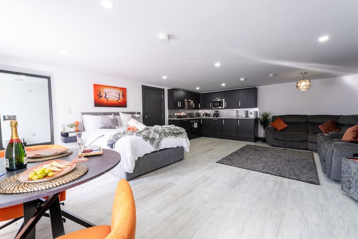 Bushmills Luxurious Market Sq Apartment 3 - Whitepark Bay Beach