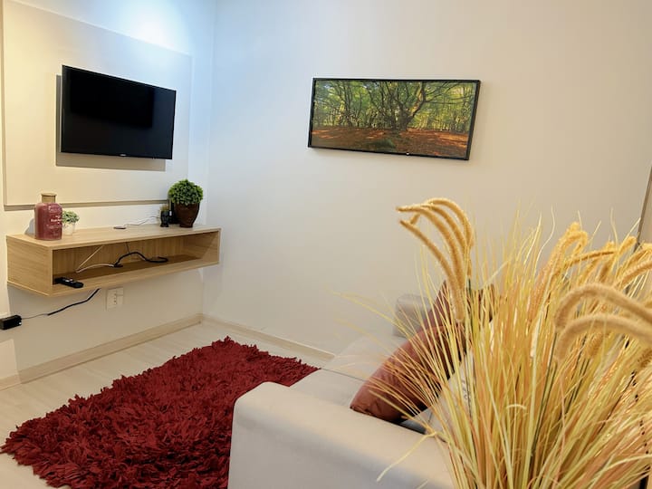 C (Novo) Apto. Decorado L Próximo A Uem L Mercadão - Maringá