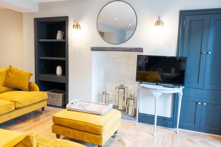 Siabod - Luxury Riverside Apartment Snowdonia - ベセスダ
