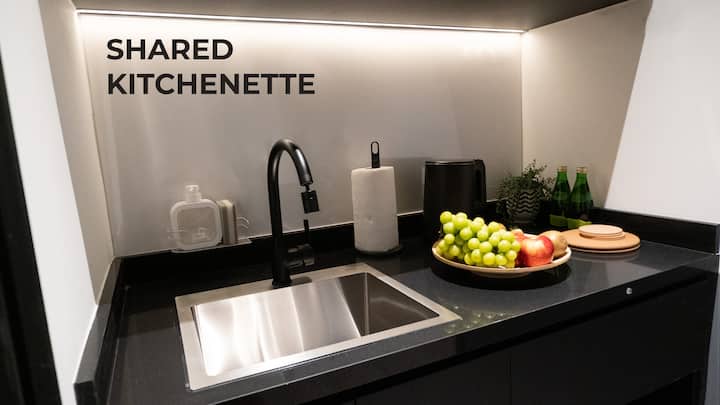 Vichaus | Standard Room | 18 Sqm | East | Pool - Singapore