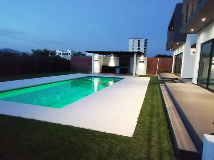 Casa Exclusiva A 100 Mt Playa+alberca+jacuzzi+bbq - Acapulco