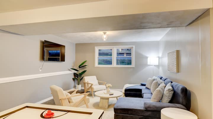 Lakefront 5br | Fire Pit, Kayaks, Game Room & More - Scovill Zoo, Decatur