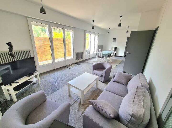 Appartement Avec Grand Balcon "Grey". - Jonzac