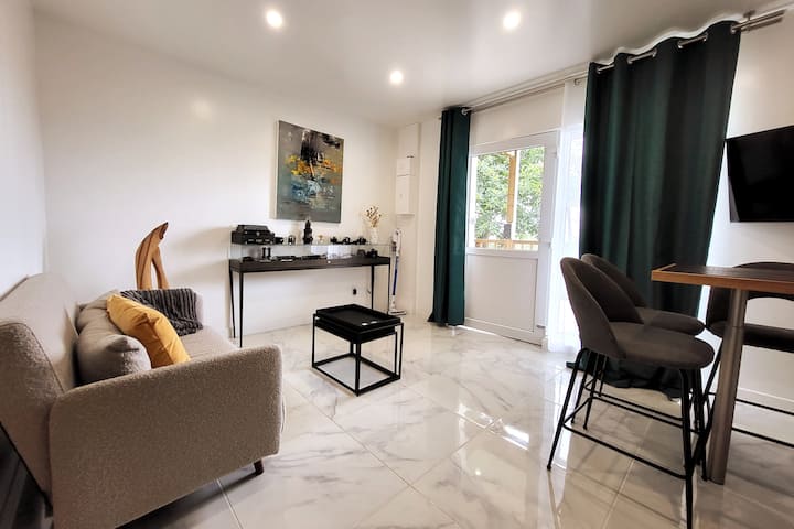 Le Bellevue : Bel Appartement Avec Vue Splendide - Palaiseau
