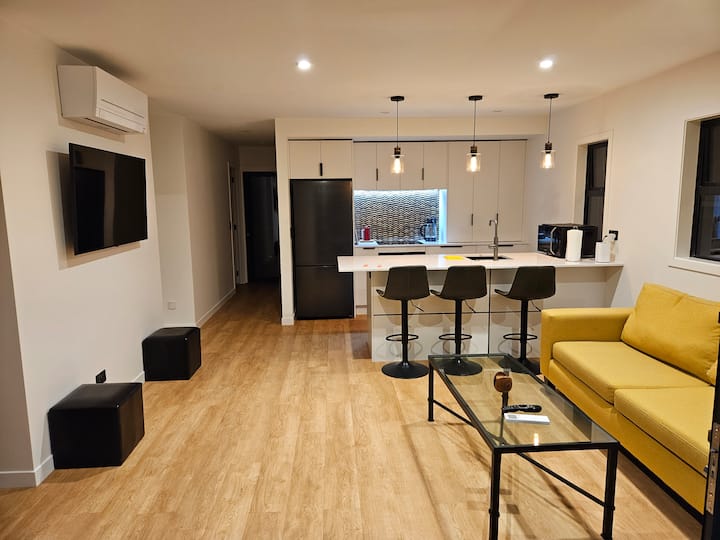 Mikes @ The Mt New Apartment - 200 M To Beach - Papamoa