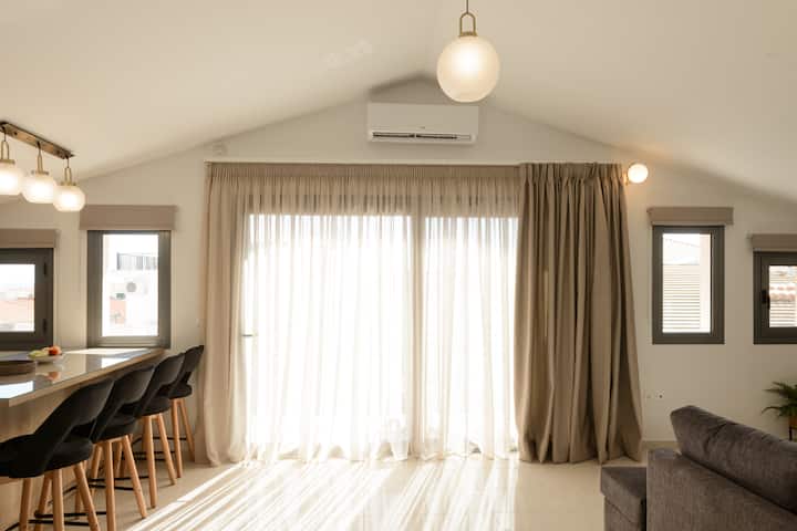 Zissis Suites 3-bedroom Downtown Apartment - Zante