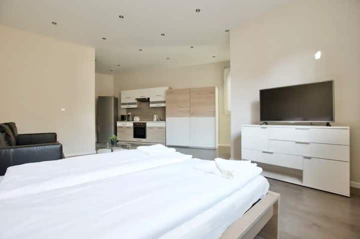 Flatiron Budapest Building - Studio Apartment - Budapest