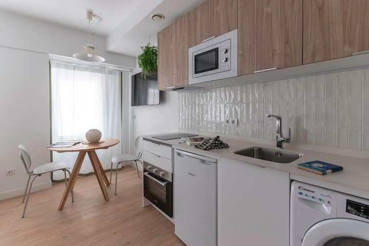 Central Studio In Bilbao Abando - Bilbao