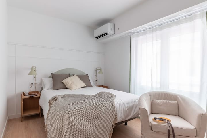 Central Studio In Bilbao Abando -