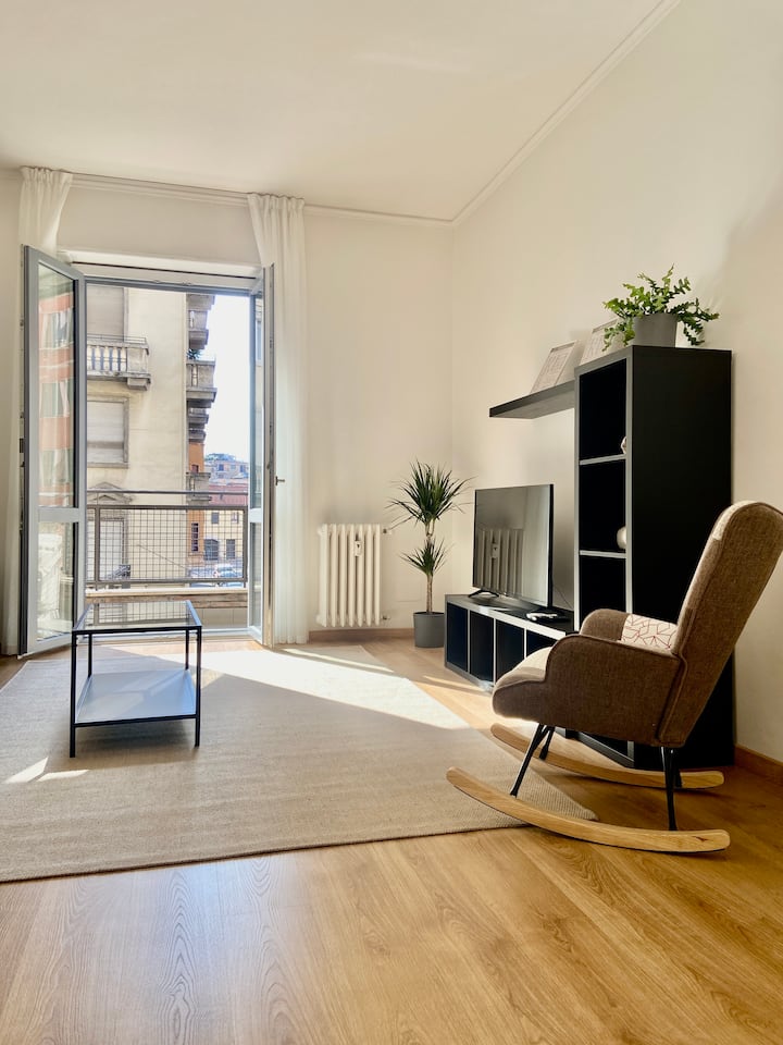 Wide And Bright Duomo/navigli Apartment - Milán