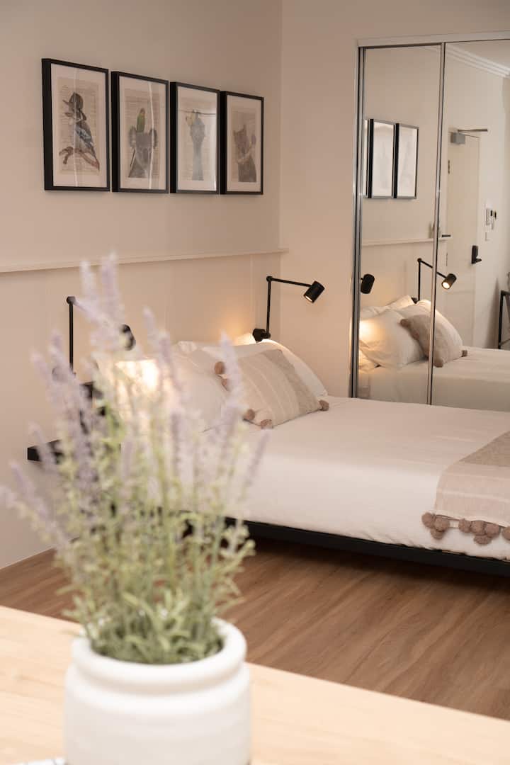 Prime Spot: Modern Studio+balcony Darling Harbour - Sydney