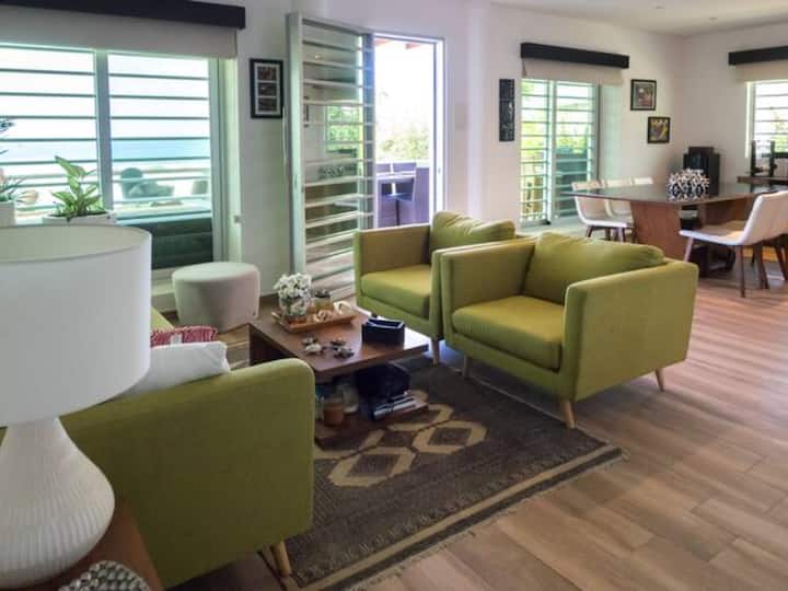 Fantastic Beachfront Apartment 3 Bedroom 4 Bath - Santa Elena