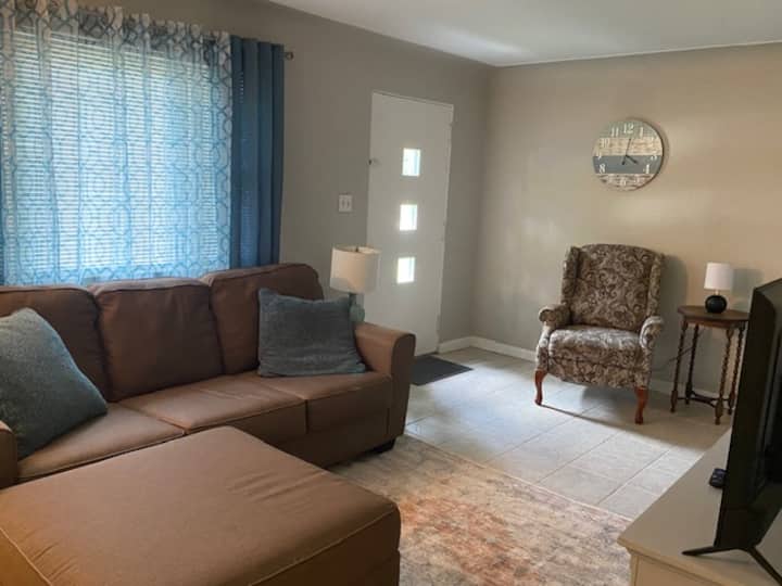 Charming, Updated 2 Bedroom Home - Port Huron, MI