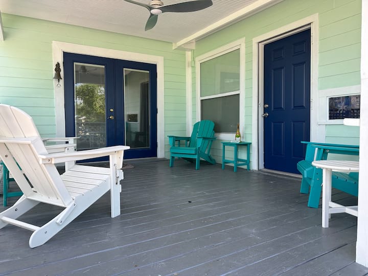 Charming Dt Beach House - Just Steps To The Ocean - Cocoa Beach, FL