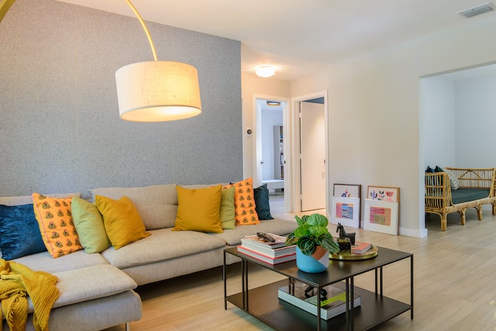Modern 3 Bedroom Oasis - Coral Gables