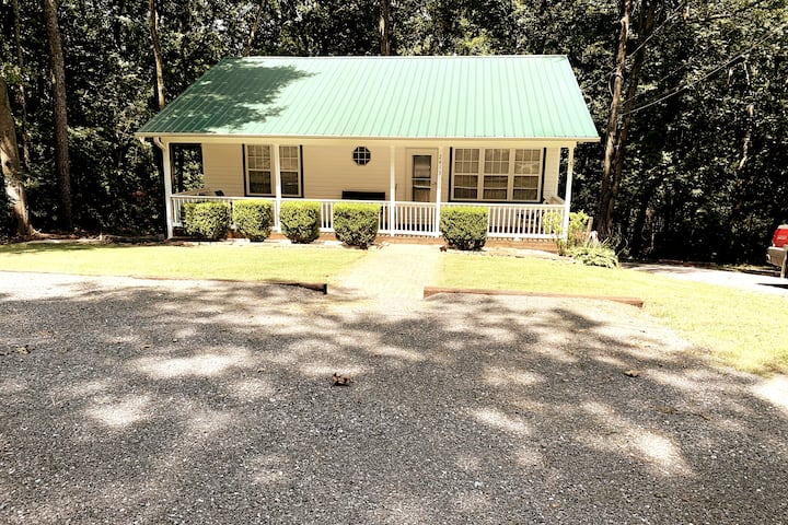 Springcreek Cottage #2.  400 Yds To Boat Ramp - Guntersville, AL