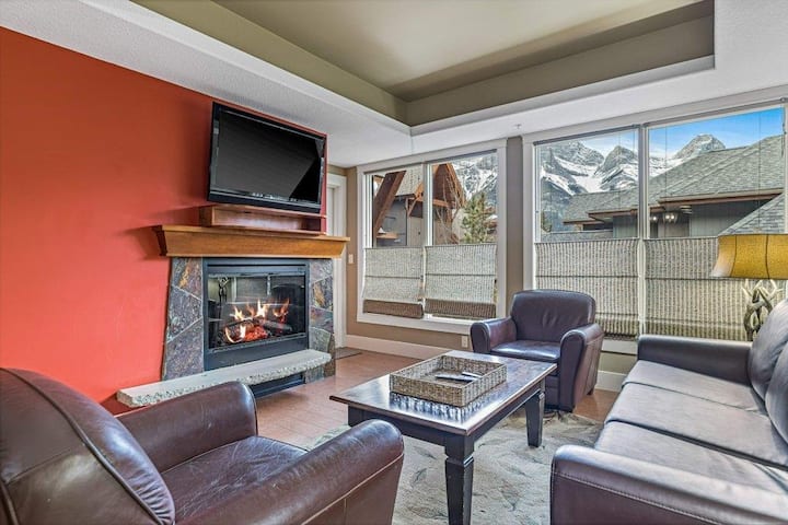 2 Bedroom 2 Bathroom* Mountain View Resort & Spa - Canmore